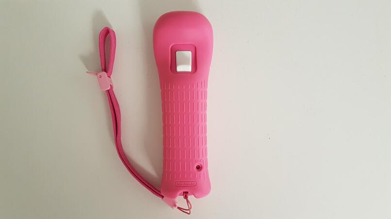 Princess Peach Nintendo Wii Motion Plus Remote Controller | GameFleets