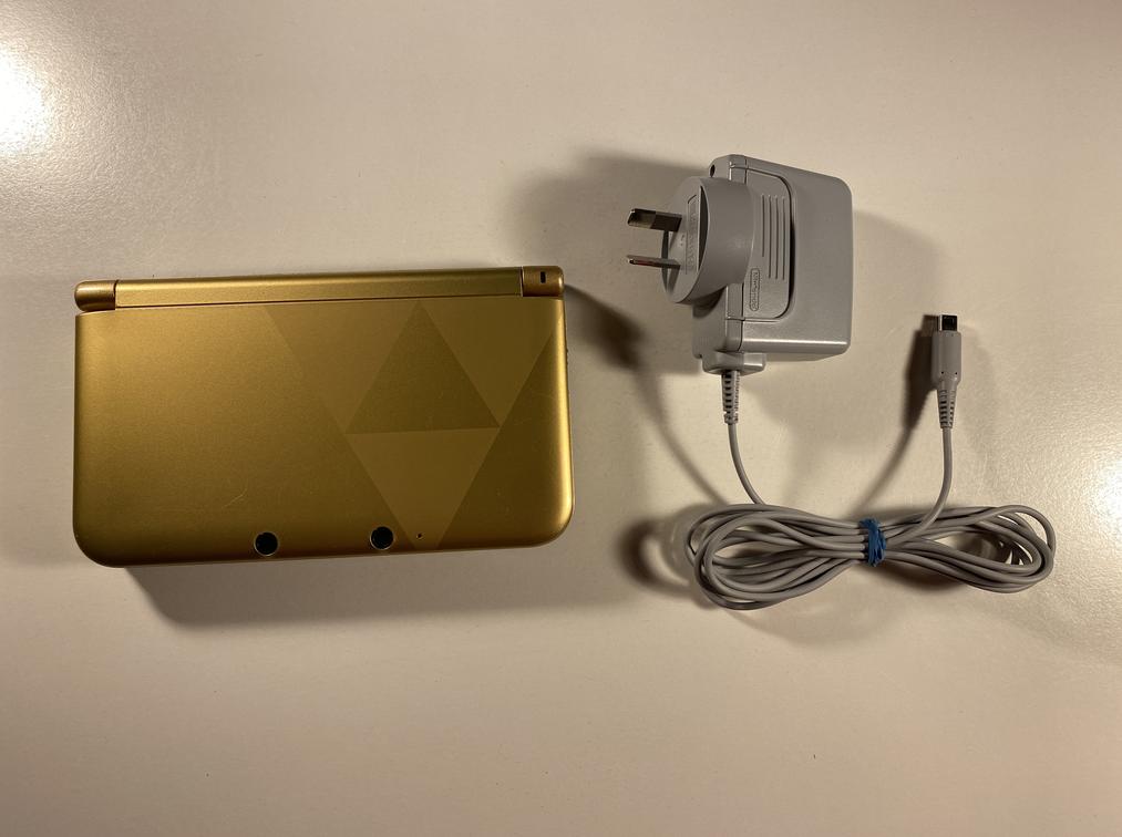 Zelda A Link Between Worlds 3ds Xl Bundle